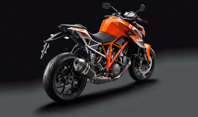 2014-ktm-super-duke-1290-r-18