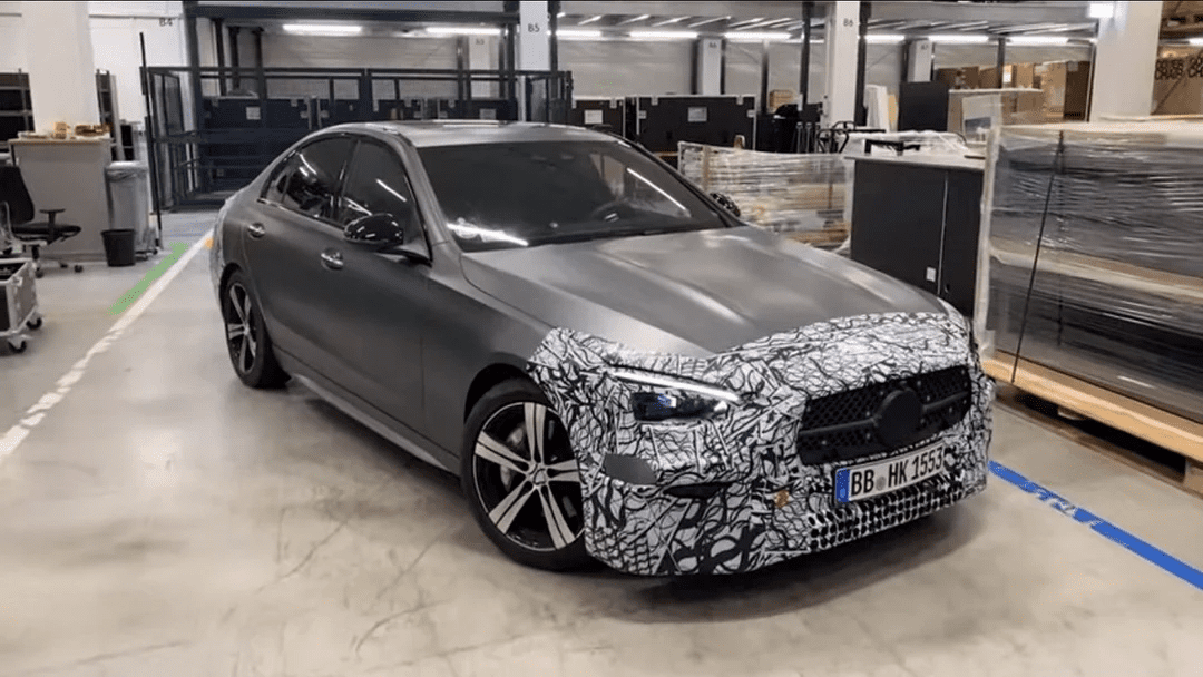 到底是S-Class還是C-Class，全新賓士W206 C-Class原型車露出！