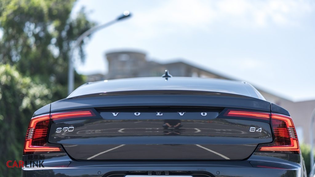 2022年式小改款VOLVO S90 T8 Recharge Inscription試駕，北歐旗艦轉大人！