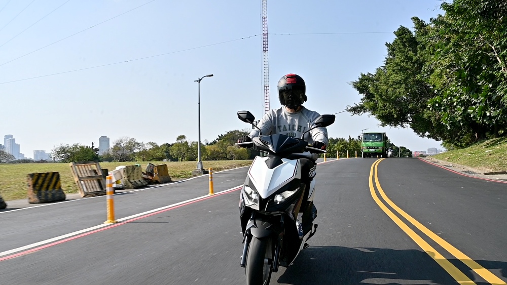 買車開箱： RTS R 165：站長實測500公里，性能與油耗表現全方位評比