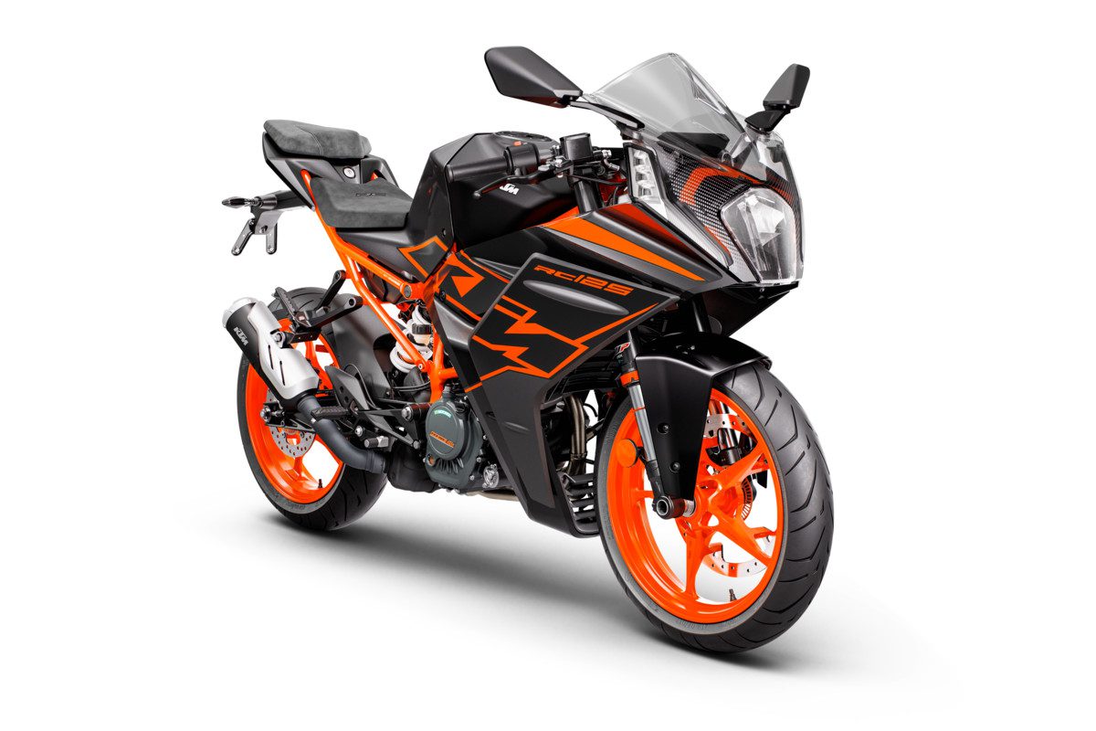 2022 KTM RC 125/200/390同步改款：內外全面大升級，黃牌最強街跑登場？