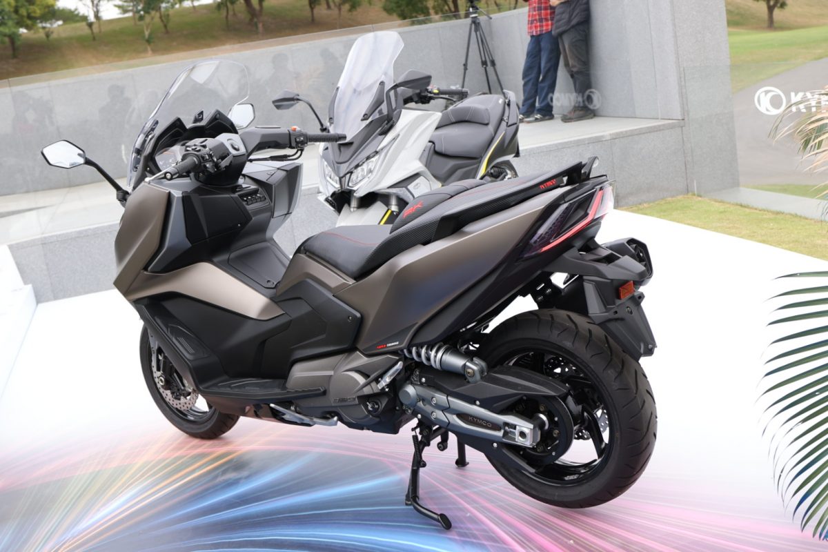 2022 KYMCO AK550改款發表：質感精進、定速/循跡/彎道ABS搭載！ | 癮車報