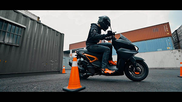 站長挑戰擔任FORCE 2.0一日特技車手！｜特別企劃