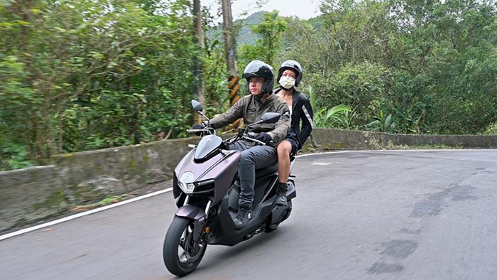 水冷跑旅綜合比較！後座舒適度如何？FORCE2.0 vs MMBCU vs KRV 三車評比