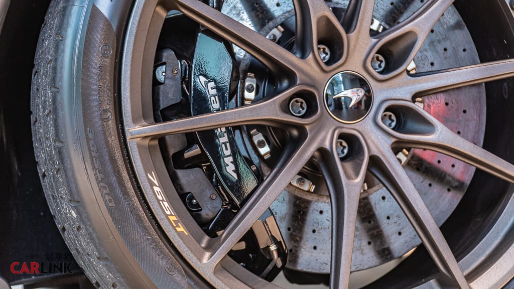 MCLAREN 765LT開價2,368萬元起正式在台亮相，全球限量765台！