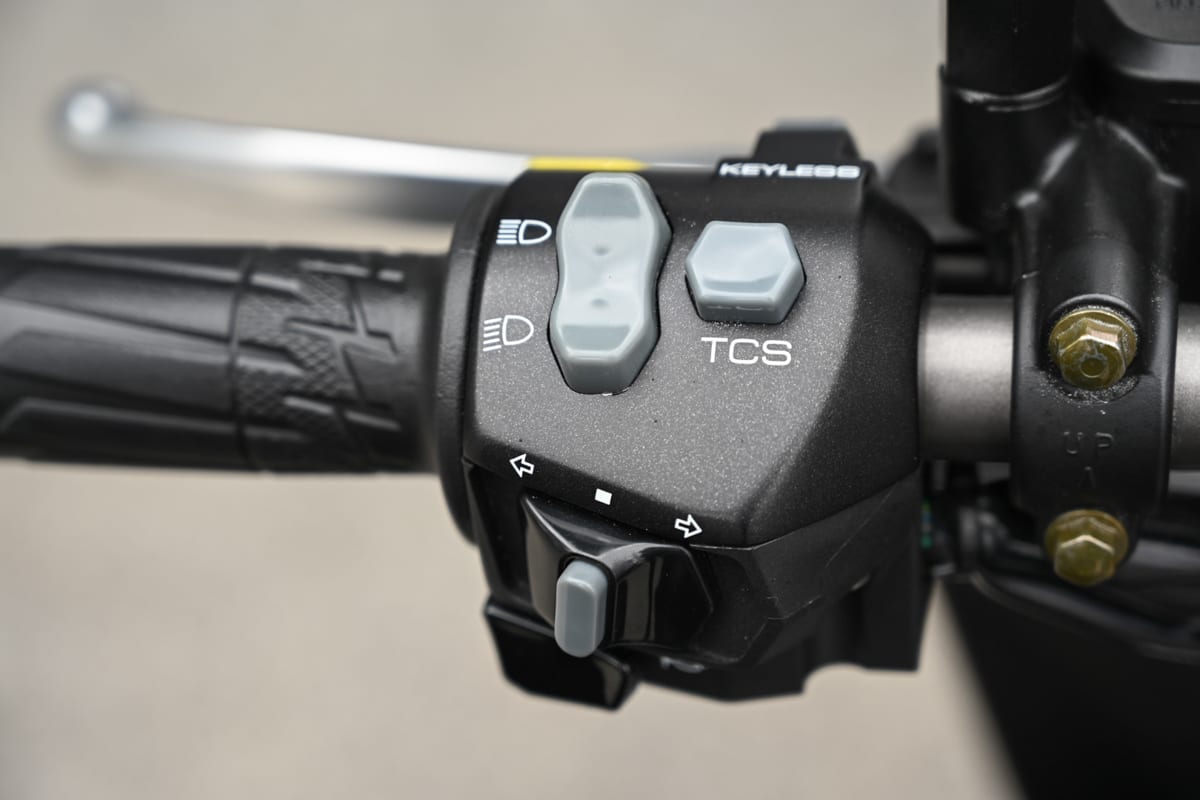 2021 KYMCO KRV 180發表：承襲AK550基因，TCS、Keyless好料給滿！