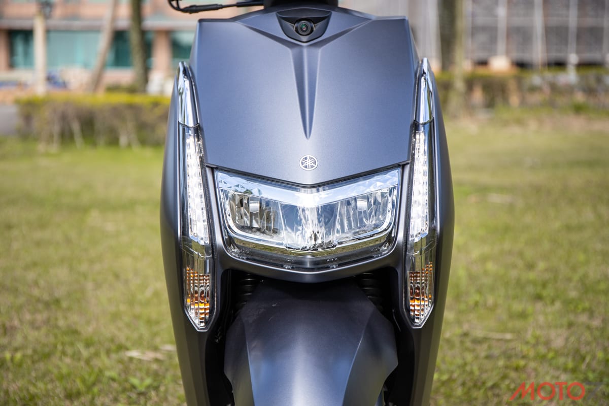 2020 YAMAHA Limi 125 試乘：輕巧好上手，女孩駕馭不費力