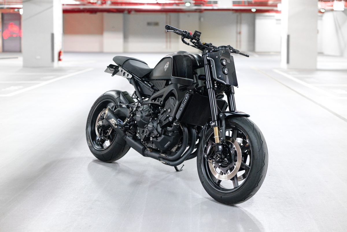 YAMAHA XSR900「Faster Tracker」：親民設計、直上美學｜改裝車庫 by Rough Crafts