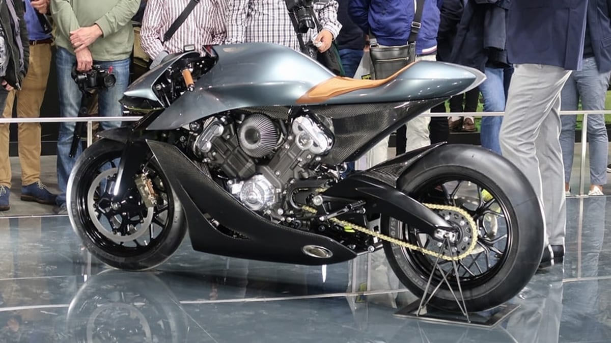 英國名門ASTON MARTIN跨界推出摩托車「AMB 001」