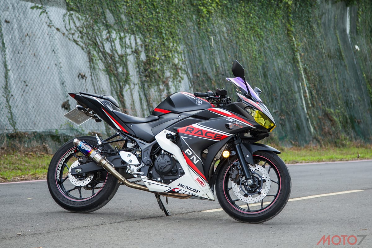 femalerider-R3-0204-42