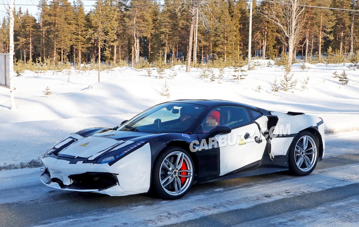 FERRARI 新世代混合動力V6 測試車在賽道上咆哮