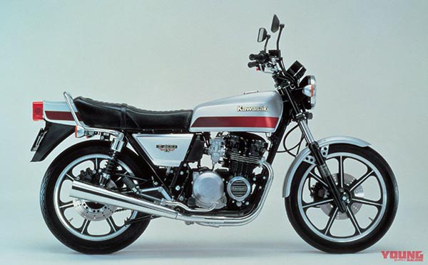 【動態試乘報告】並列4汽缸引擎狂想 KAWASAKI「Z400FX」