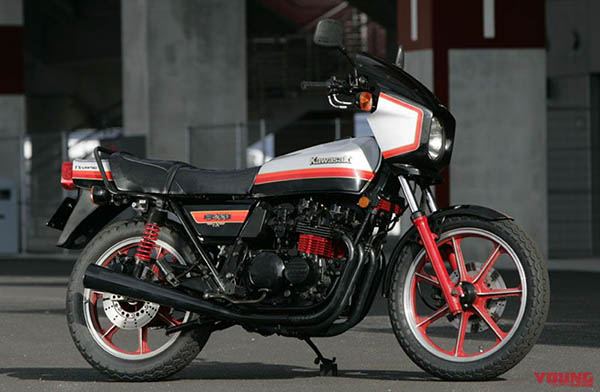 【動態試乘報告】並列4汽缸引擎狂想 KAWASAKI「Z400FX」