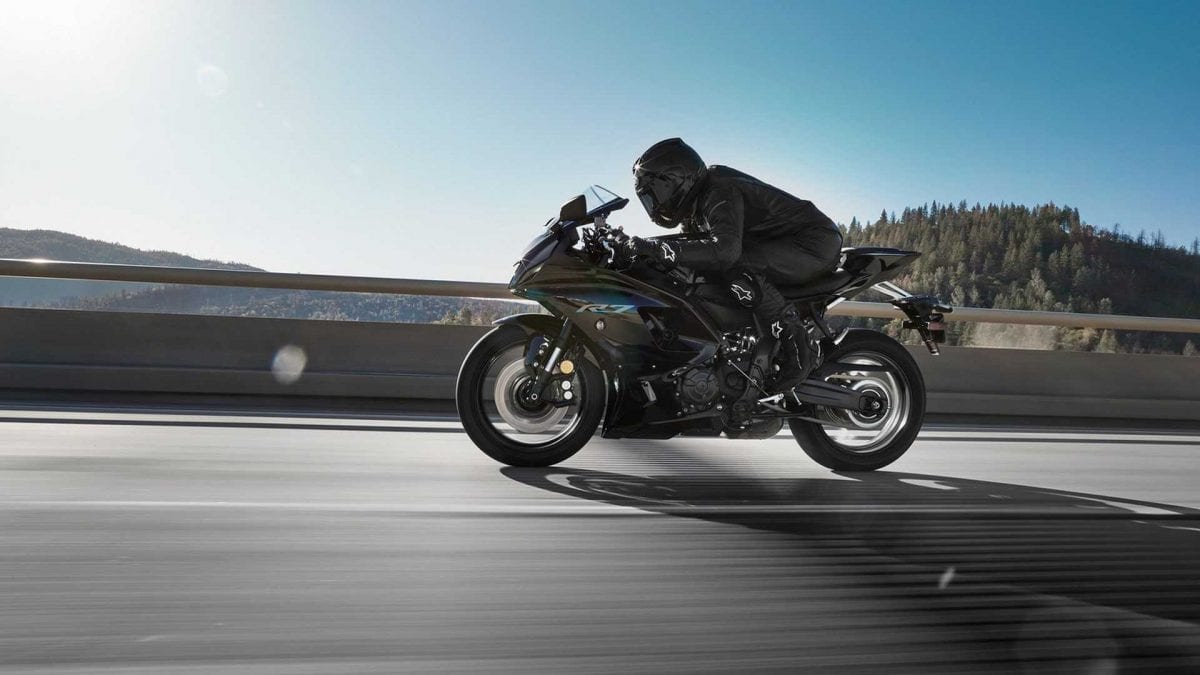 2021 YAMAHA YZF-R7海外發表：CP2腹內強化！全可調倒叉、運動化騎姿新中量級街跑