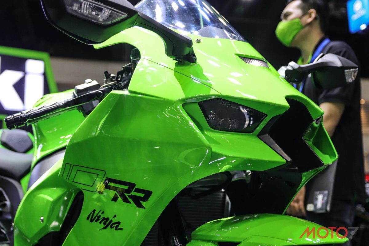 2021 KAWASAKI Ninja ZX-10RR實車鑑賞：空力加持的翠綠上忍 | 癮車報